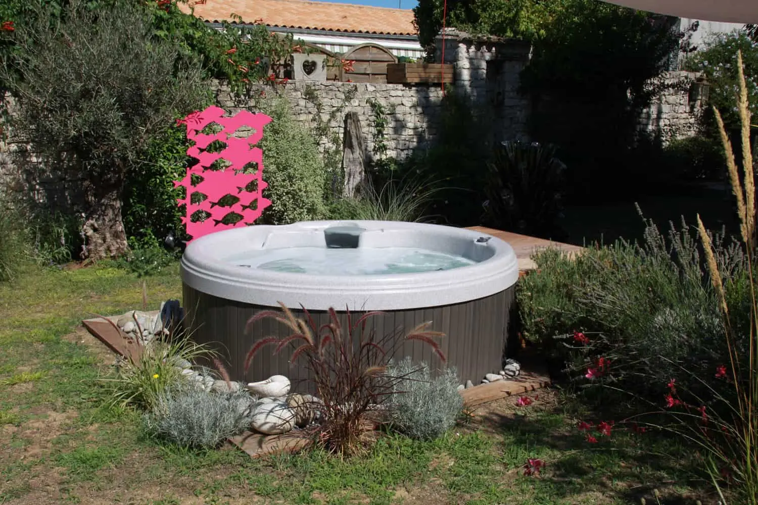 Paradise Valley Spas - Shop Hot Tubs, Swim Spas & Saunas